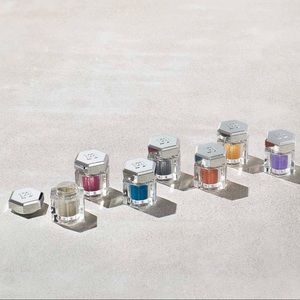Fenty Beauty | Makeup | Fenty Beauty Avalanche Allover Metallic Powder ...
